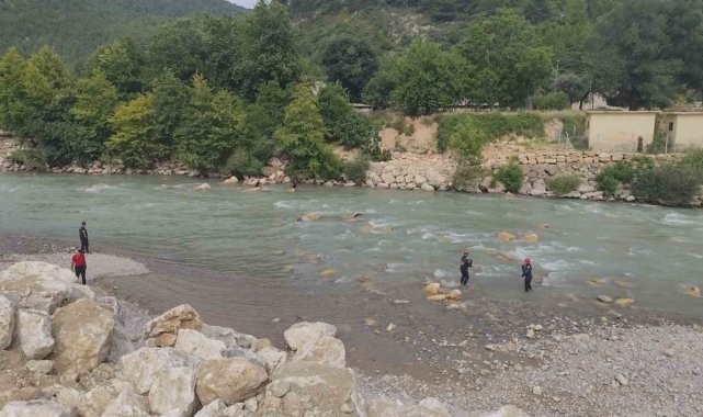 Alanya'da çayda kaybolan genci arama çalışmalarına yarın devam edilecek ...