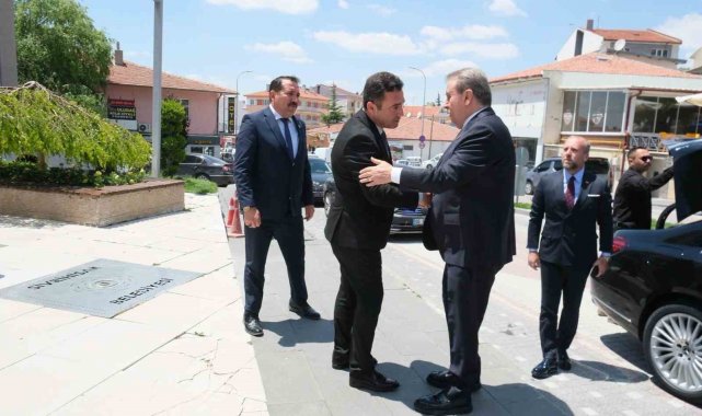 BBP Genel Başkanı Mustafa Destici'den Başkan Dökmeci'ye ziyaret ...