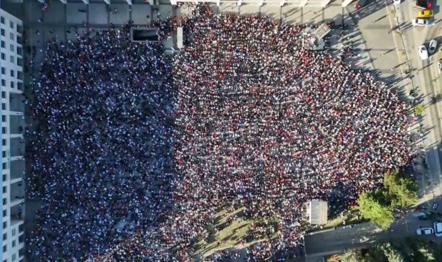 Bursa'da A Milli Takım coşkusu sokaklara taştı, 250 araçlık konvoy ...