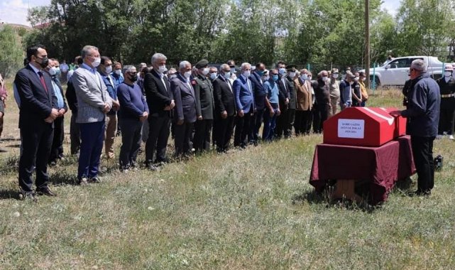 Erzincan'ın Tercan ilçesinde vefat eden Kore Gazisi Zeynel Polat, son y ...