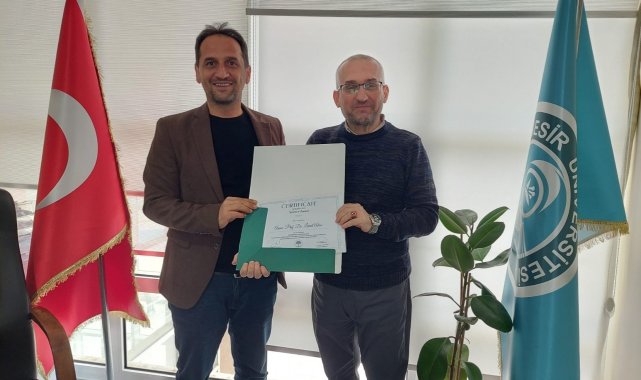 Burhaniye Meslek Yüksekokulu öğretim üyesi Doç. Dr. Levent Aksu, 2022 ...