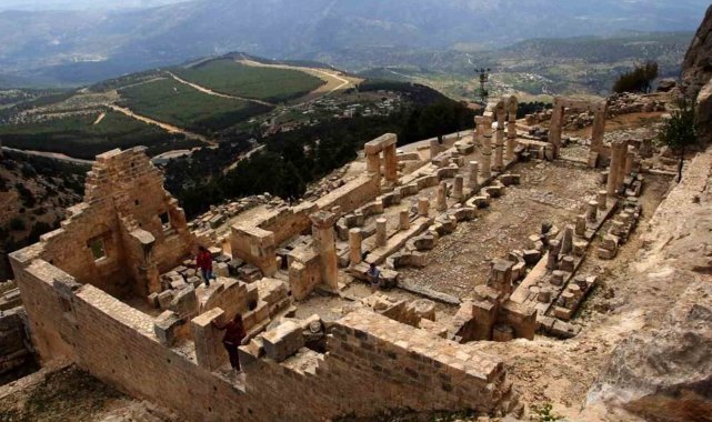 Mersin'in Mut ilçesinde Milattan sonra 440-442'de yapıldığı tahmin ...