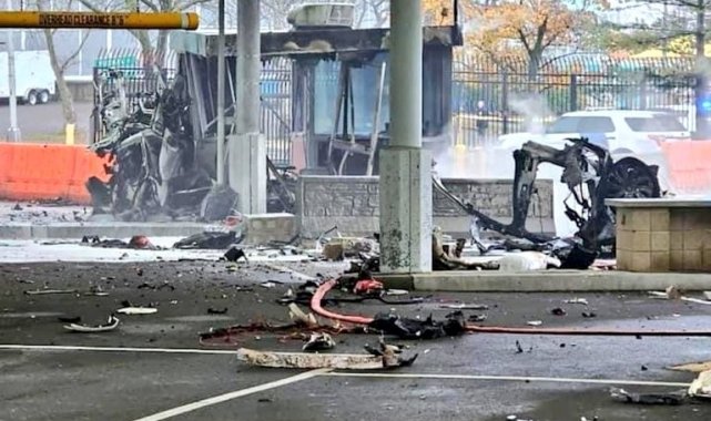 ABD-Kanada sınırındaki Niagara Nehri üzerinde yer alan Rainbow Köprüsü ...