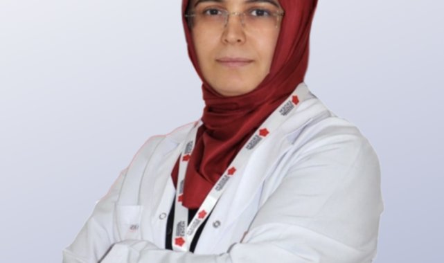 Yaz mevsimi, güneşli günlerin ve açık hava aktivitelerinin keyfini ...