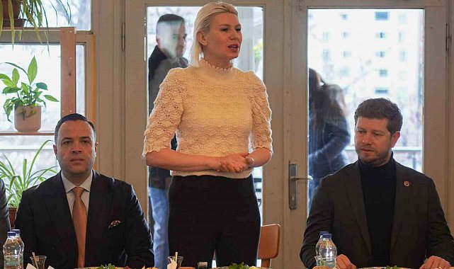 Başkan Subaşı kentte çöp konteynırların eski olmasından dert yandı ...