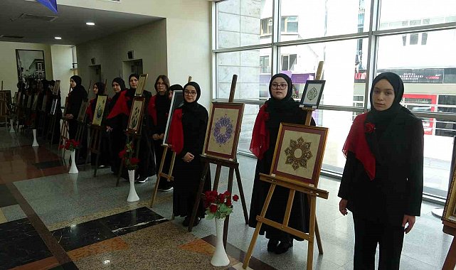 Peygamber Efendimizin künyelerinden oluşan 75 eserlik resim sergisi ...