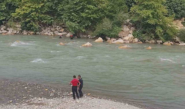 Alanya'da çayda kaybolan genci arama çalışmalarına yarın devam edilecek ...
