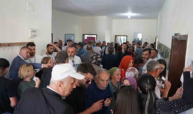 Çevrecik'te 12 yıl sonra seçim heyecanı yaşandı - Politika - Kamu Haber