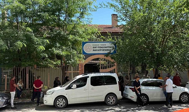 Kimliğe gerek yok demiş, sınava son bir dakikada yetiştirildi - Eğitim ...